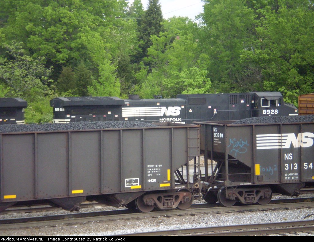 NS 8928